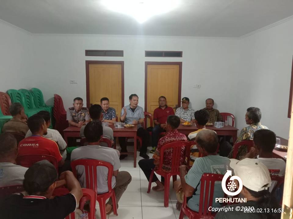 Perhutani Perhutani Gelar Pengukuhan Pengurus LMDH Sangkuwu dan ... Perhutani Perhutani Gelar Pengukuhan Pengurus LMDH Sangkuwu dan ...