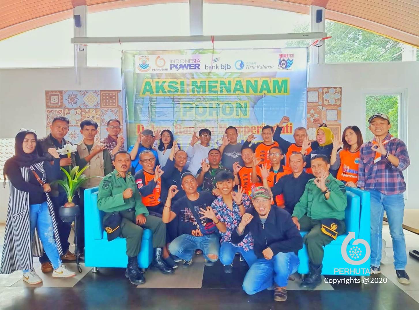 Perhutani Peringati Hari Air Sedunia, Perhutani Gelar Aksi Menanam ... Perhutani Peringati Hari Air Sedunia, Perhutani Gelar Aksi Menanam ...