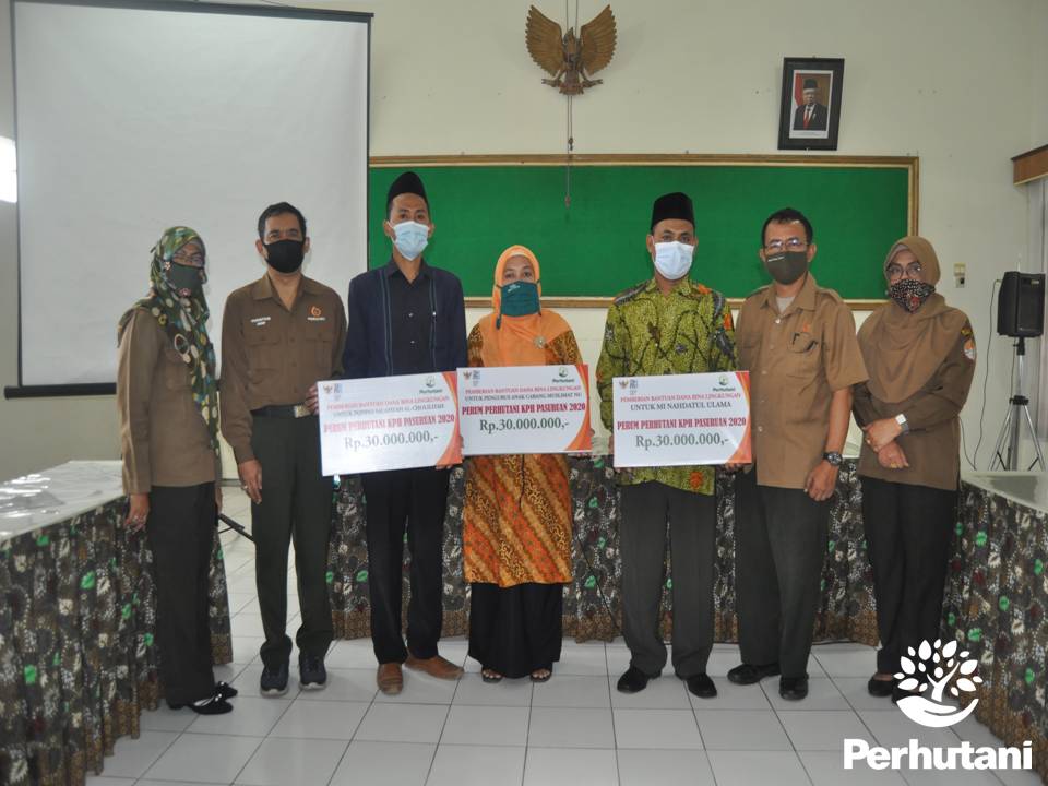 Perhutani Perhutani Salurkan Bantuan Dana Bina Lingkungan di Pasuruan Perhutani Perhutani Salurkan Bantuan Dana Bina Lingkungan di Pasuruan