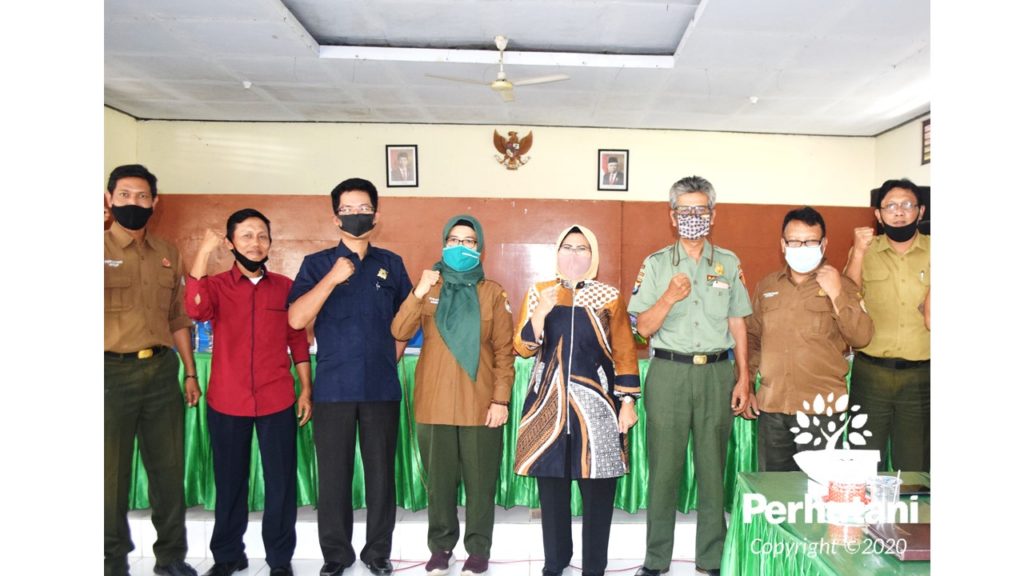 Perhutani Perhutani Dukung Pembangunan Taman Perdamaian Dunia di Jombang Perhutani Perhutani Dukung Pembangunan Taman Perdamaian Dunia di Jombang