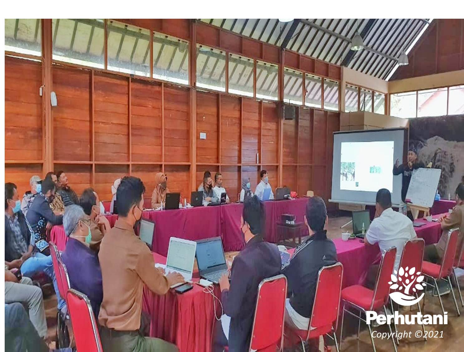 Perhutani Perhutani Bersama LMDH Ikuti Pelatihan KUPS Platinum Bidang ... Perhutani Perhutani Bersama LMDH Ikuti Pelatihan KUPS Platinum Bidang ...