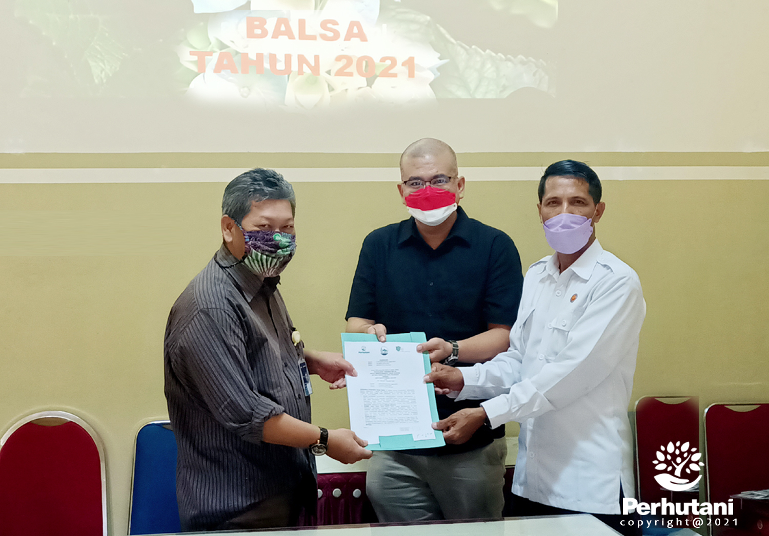 Perhutani Perhutani Padangan dan Mitra Adendum PKS Tanaman Balsa