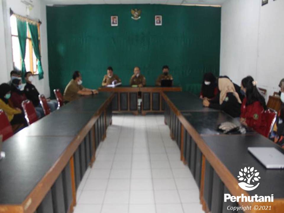 Perhutani Perhutani Terima Mahasiswa UGM Praktek di Magelang