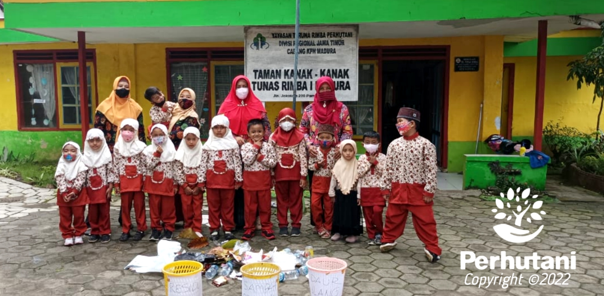 Perhutani Perhutani Dukung Tk Tunas Rimba Lakukan Aksi Bersih Bersih