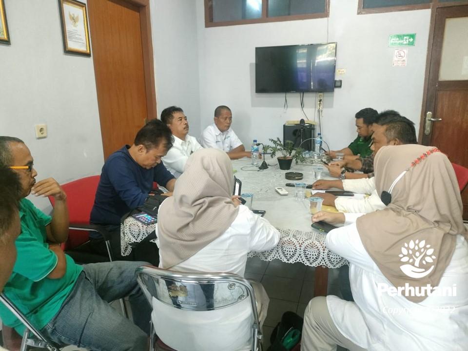 Perhutani Perhutani Dan Paguyuban Lmdh Cianjur Koordinasi Terkait Sk