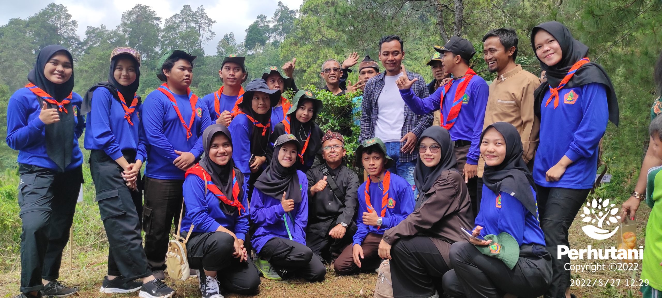 Perhutani Perhutani dan Sakawanabakti Ciamis Lakukan Penanaman Dalam ... Perhutani Perhutani dan Sakawanabakti Ciamis Lakukan Penanaman Dalam ...