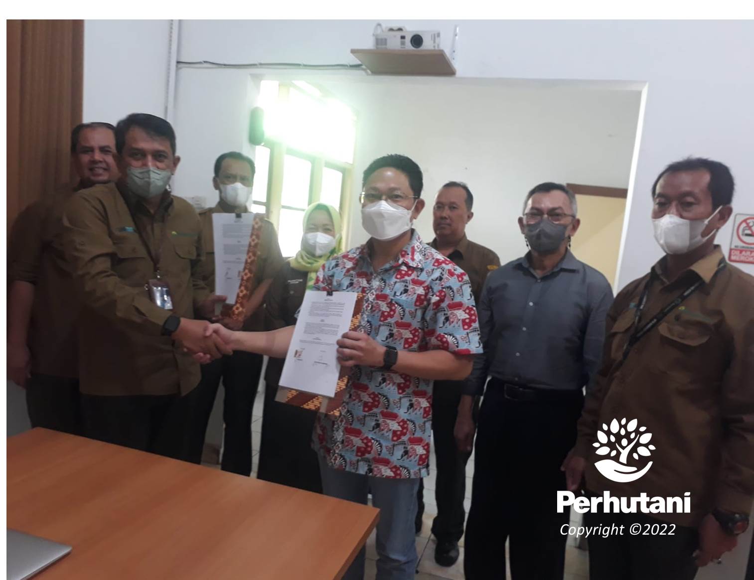 Perhutani Perhutani Bandung Utara Dengan PT. Putra Karya Grafika ... Perhutani Perhutani Bandung Utara Dengan PT. Putra Karya Grafika ...