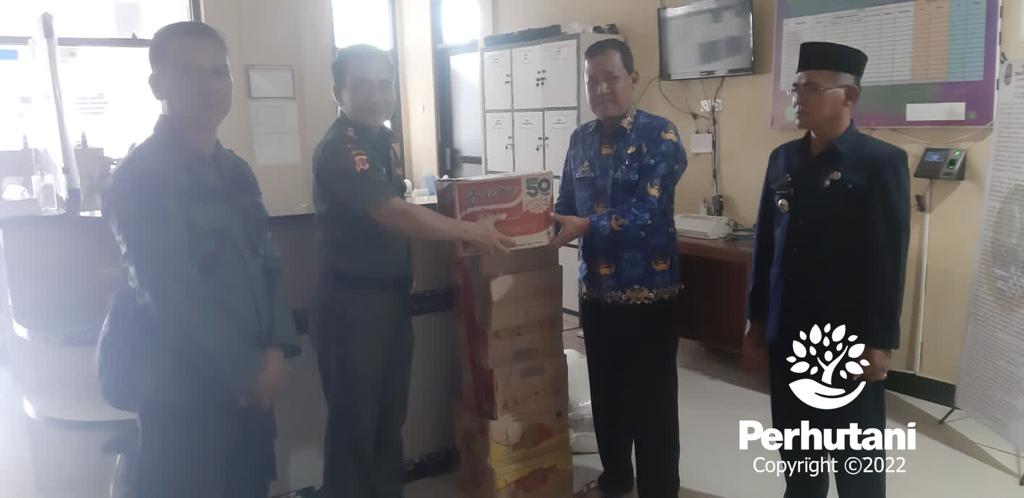 Perhutani Perhutani Ciamis Peduli, Serahkan Bantuan Sembako Kepada ... Perhutani Perhutani Ciamis Peduli, Serahkan Bantuan Sembako Kepada ...