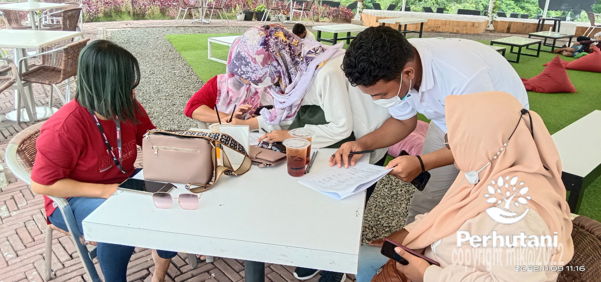 Perhutani Tingkatkan Kepuasan Pelanggan, Perhutani Edarkan Survei ... Perhutani Tingkatkan Kepuasan Pelanggan, Perhutani Edarkan Survei ...
