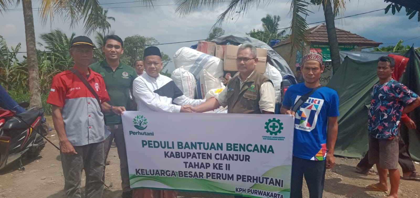 Perhutani Perhutani KPH Purwakarta Kembali Salurkan Bantuan kepada Korban Gempa Cianjur - Perhutani