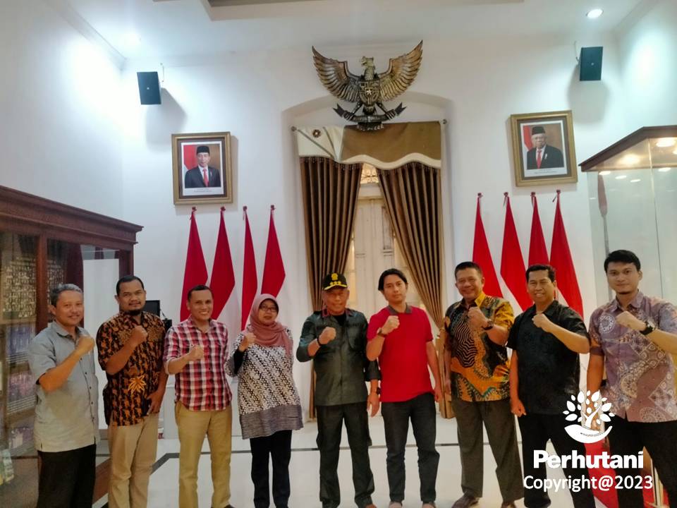 Perhutani Tingkatkan Koordinasi dengan Pemerintah Daerah, Perhutani ... Perhutani Tingkatkan Koordinasi dengan Pemerintah Daerah, Perhutani ...