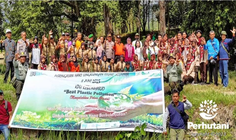 Perhutani Perhutani Bersama Stakeholder Peringati Hari Lingkungan Hidup ... Perhutani Perhutani Bersama Stakeholder Peringati Hari Lingkungan Hidup ...