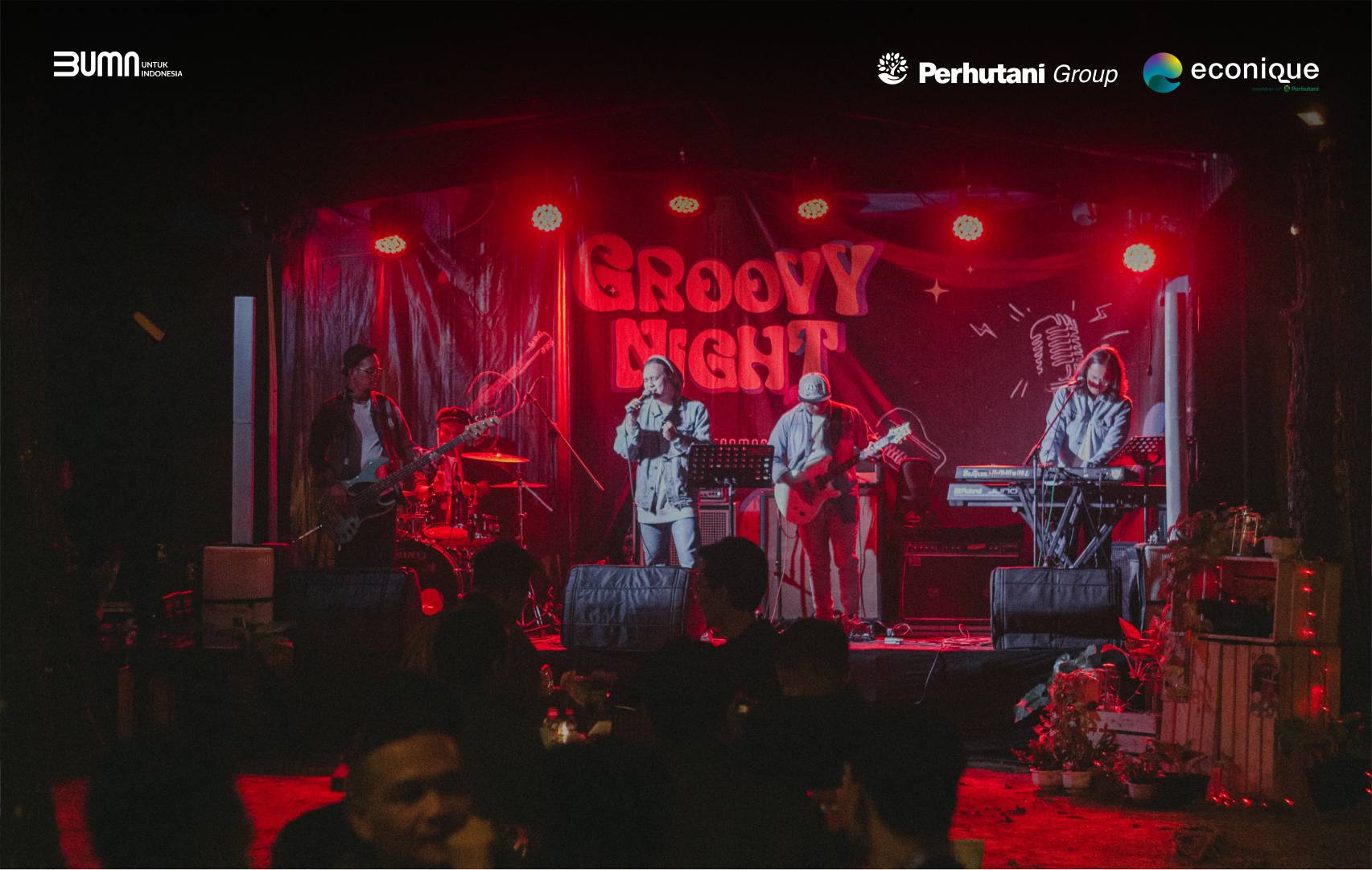 Perhutani The Groovy Night Wisata Tangkal Pinus Cikole Berhasil Pukau ...