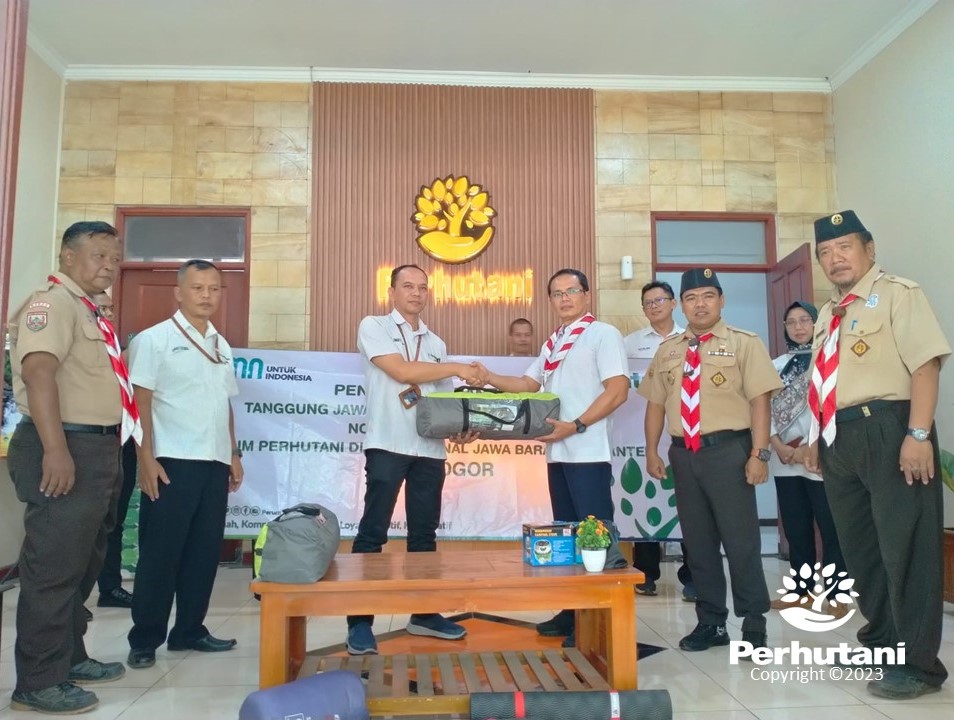 Perhutani Perhutani Berikan Bantuan TJSL Non PUMK Kepada Saka Wanabakti ... Perhutani Perhutani Berikan Bantuan TJSL Non PUMK Kepada Saka Wanabakti ...