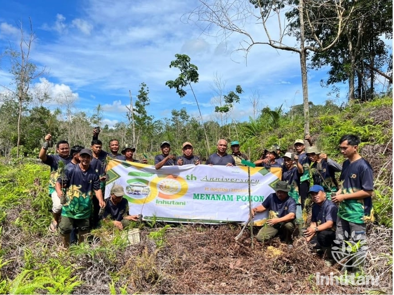 Perhutani Meriahkan HUT Ke-50, Inhutani I UMHT Batuampar Lakukan Penanaman di Bukit Bangkirai