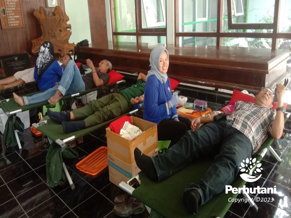 Perhutani Perhutani Bekerjasama dengan PMI Gelar Donor Darah
