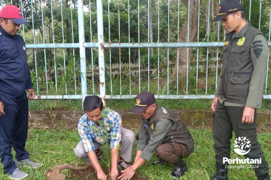 Perhutani Perhutani KPH Bandung Utara dukung Program Pemerintah Kabupaten Bandung Tentang ...