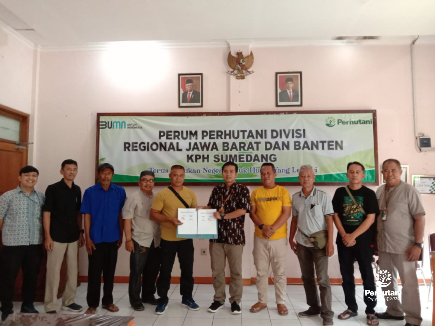 Perhutani Perhutani Bersama KTH Teken PKS Kemitraan Agroforestri Di Sumedang