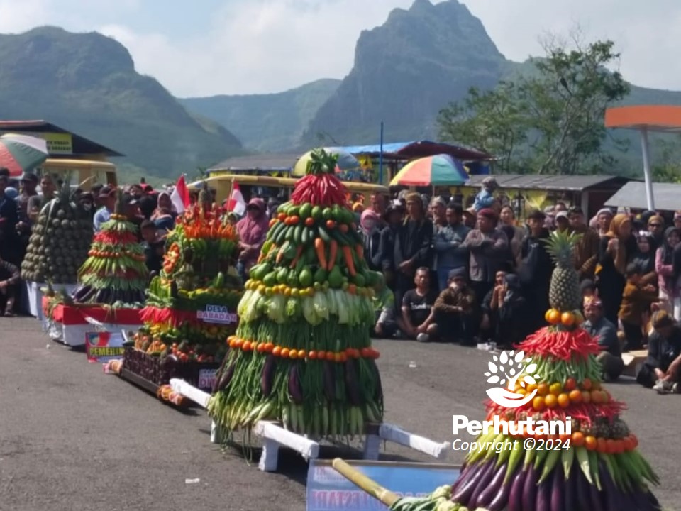 Perhutani Lestarikan Budaya Lokal, Perhutani KPH Kediri bersama Muspika ...