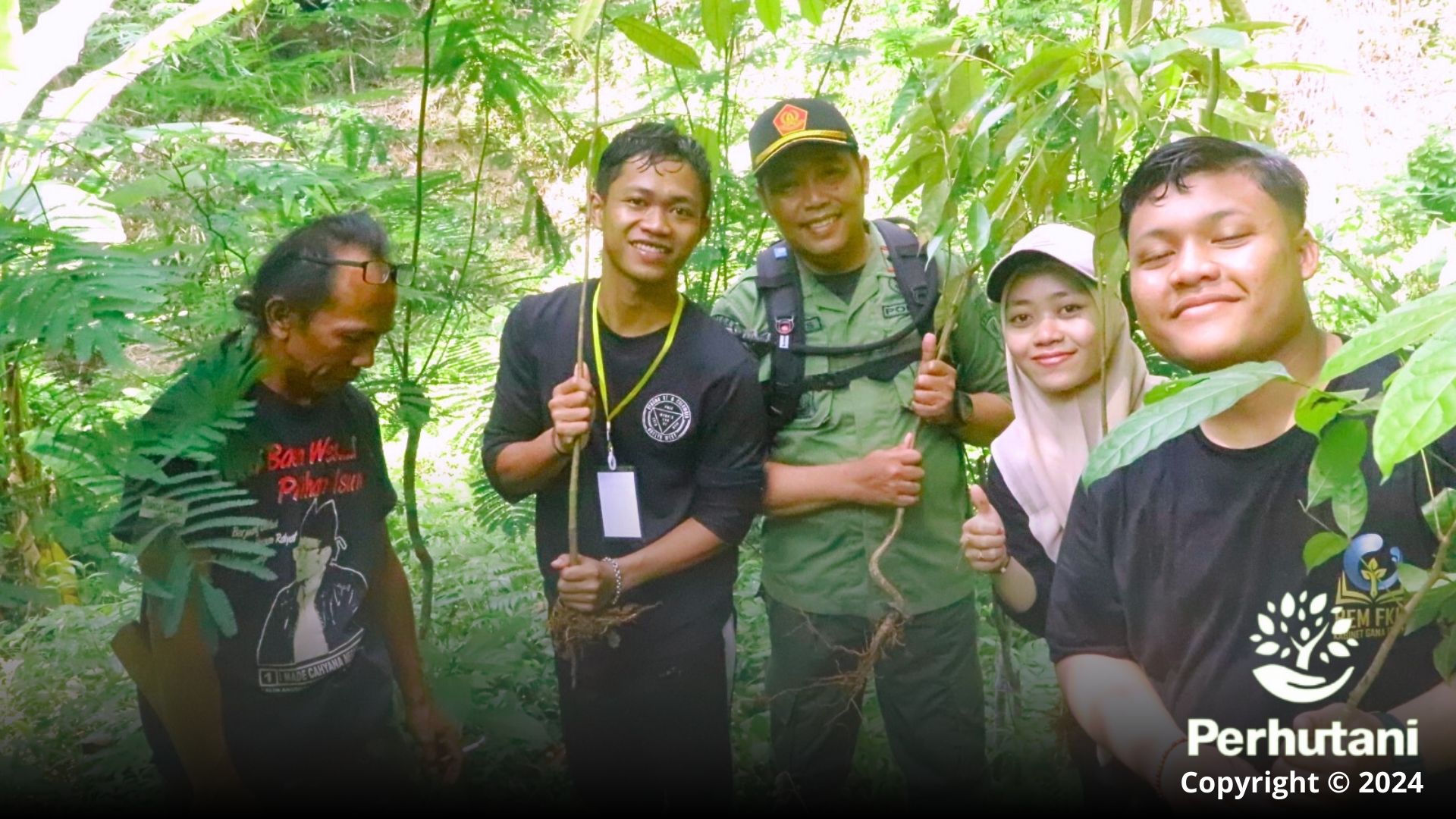 Perhutani Perhutani KPH Banyuwangi Barat dan FKIP Untag 1945 Gelar Penanaman Bersama di ...