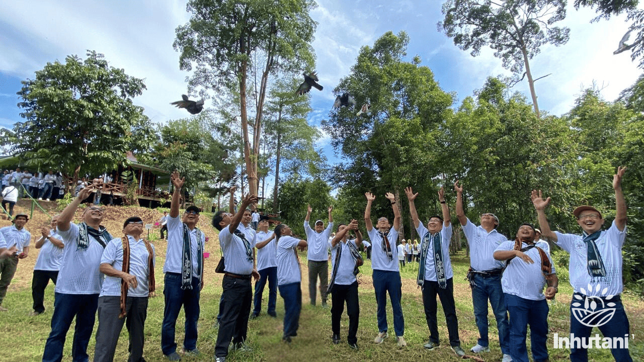 Perhutani Semarak HUT ke-51, Inhutani I Gelar Penanaman Pohon dan Pelepasan Burung di KWA Bukit ...