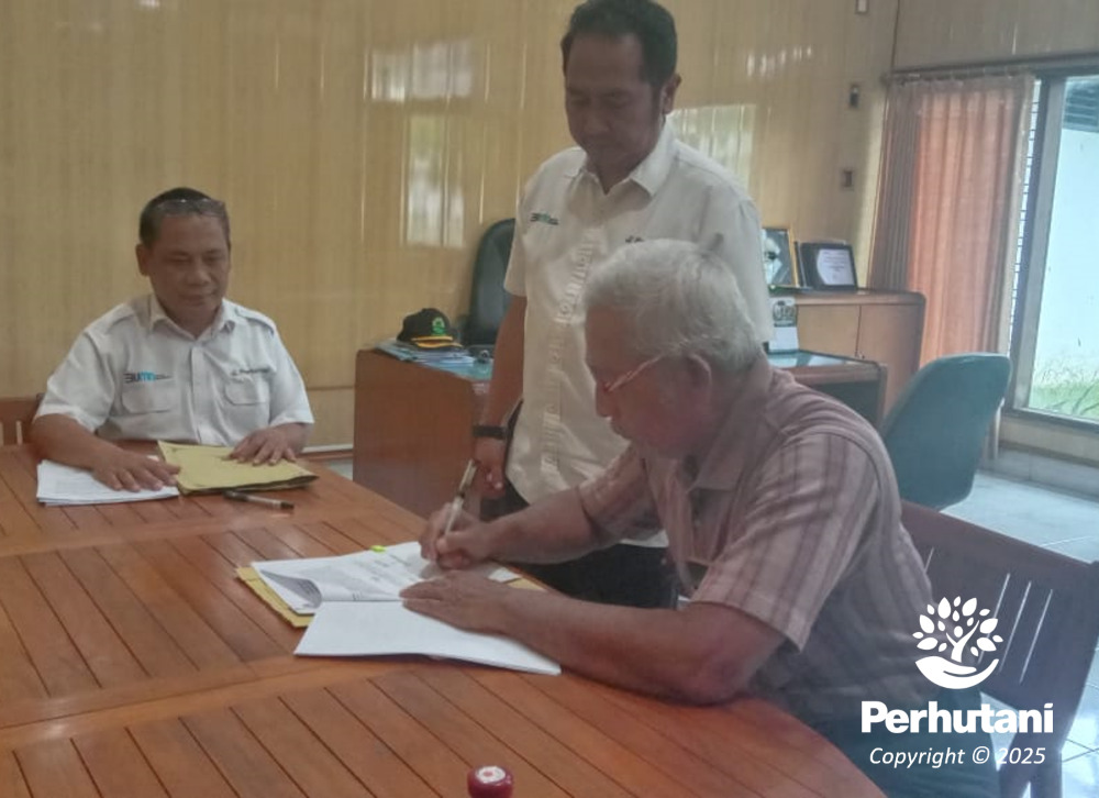 Perhutani Perhutani Tandatangani Kerjasama Budidaya Tanaman Tebu dengan Koperasi Petani Tebu ...