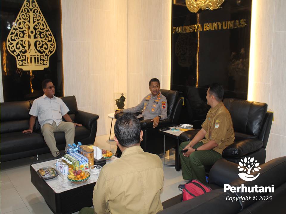 Perhutani Perhutani Bersinergi Dengan Polresta Banyumas