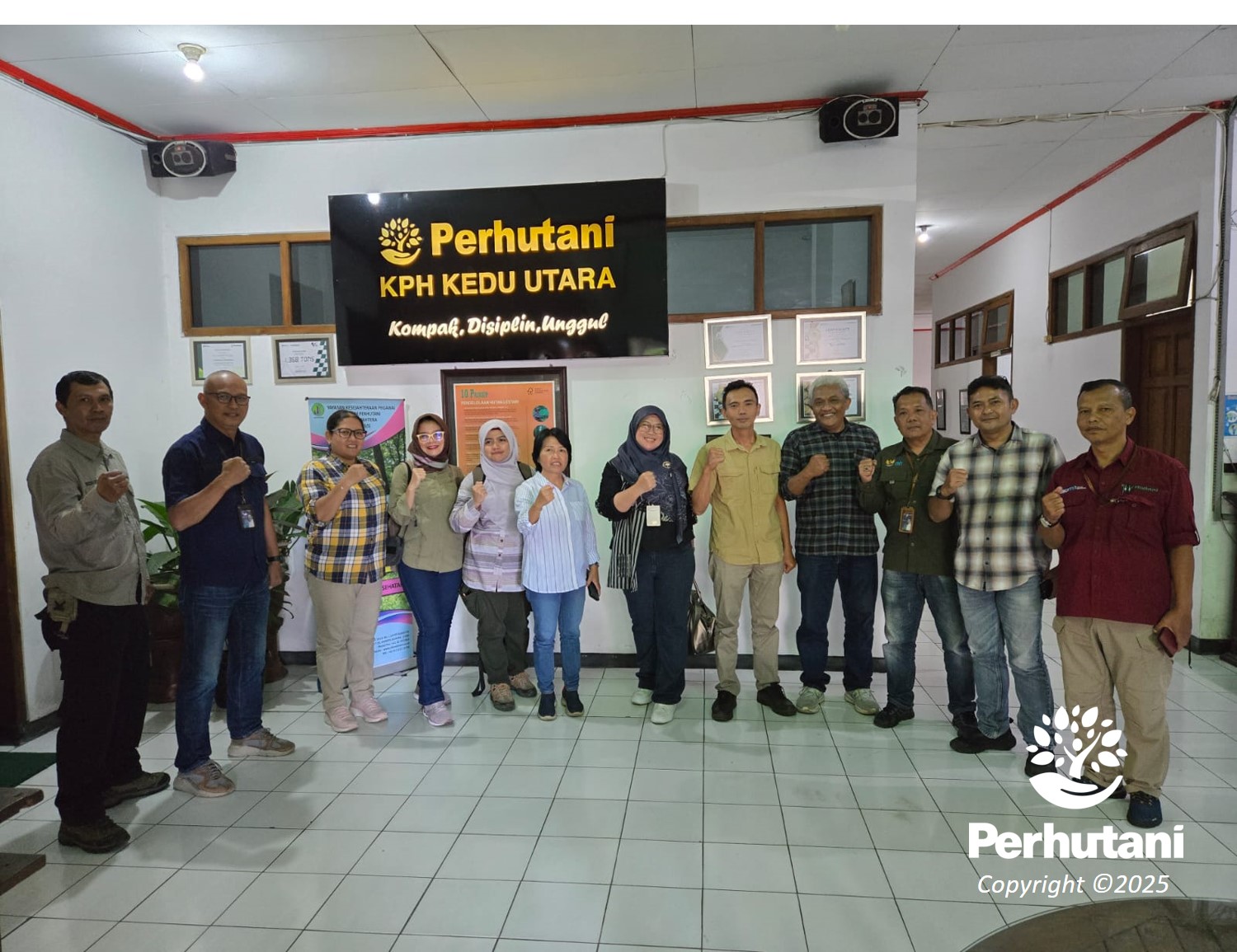 Perhutani Perhutani KPH Bandung Selatan Studi Banding Agroforestri Kopi di KPH Kedu Utara