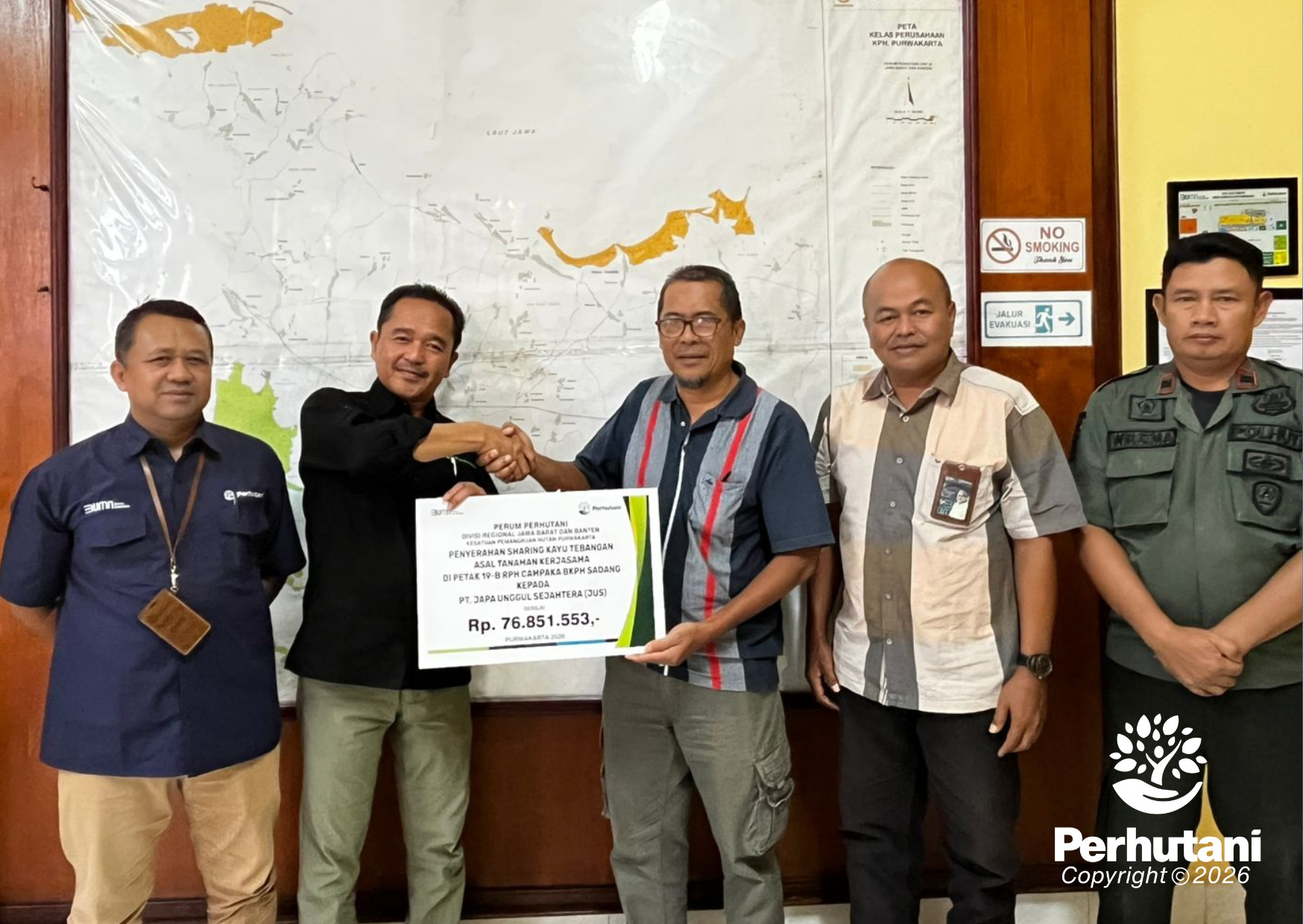 Perhutani Perhutani KPH Purwakarta Serahkan Sharing Kayu Jabon Kepada ...